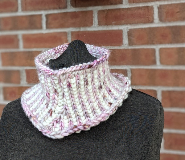 Cami's Cowl Pattern - Threadbender Yarn Shop